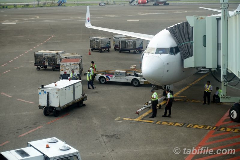 マレーシア航空 MH720 ジャカルタ → クアラルンプール エコノミー | MALAYSIA AIRLINES B737-800 ...