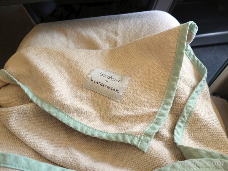 キャセイパシフィック CX906 マニラ → 香港 | CATHAY PACIFIC B777-300 Business Class ...